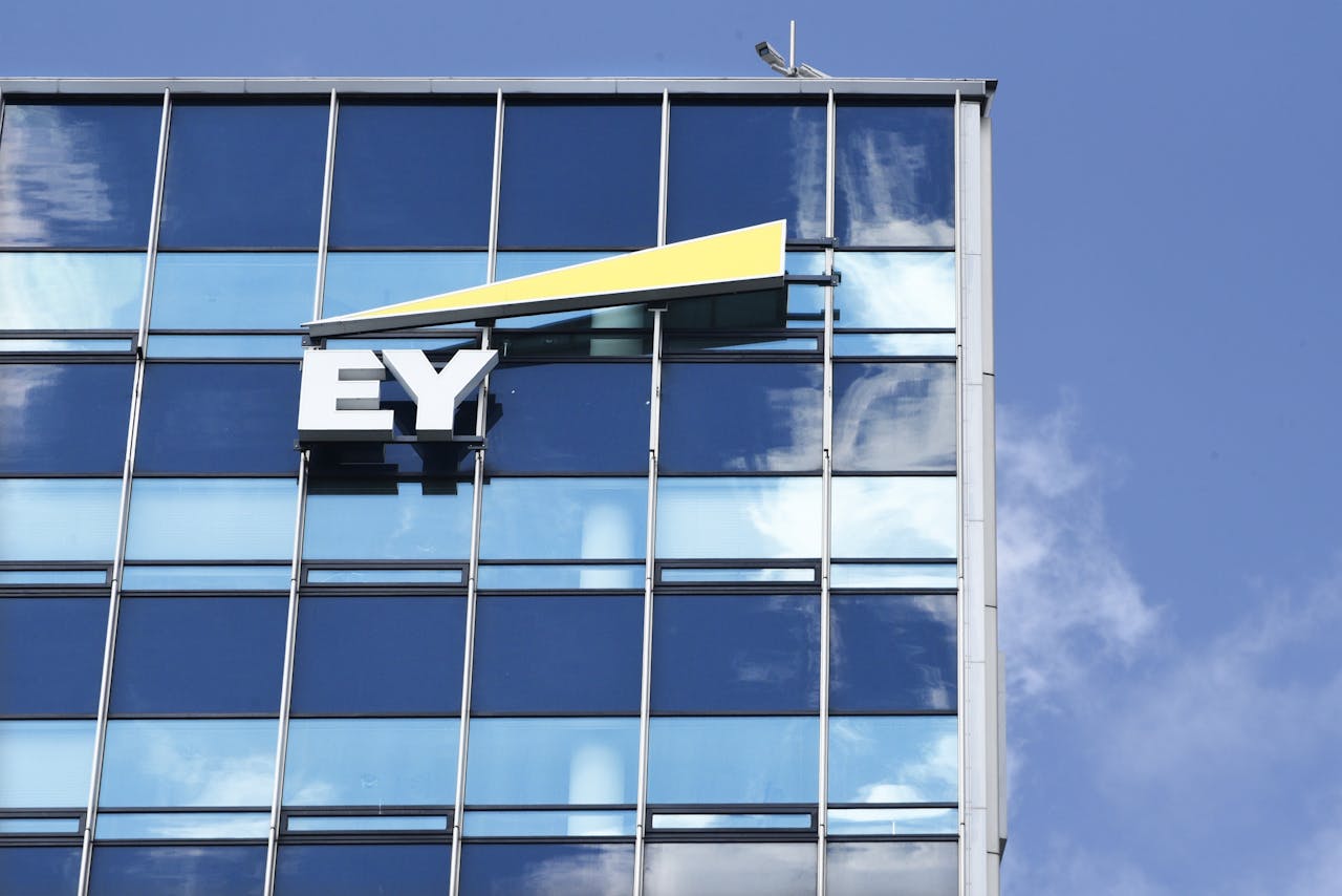 Recordboete EY-accountants voor 'schandelijk' gerommel met ...