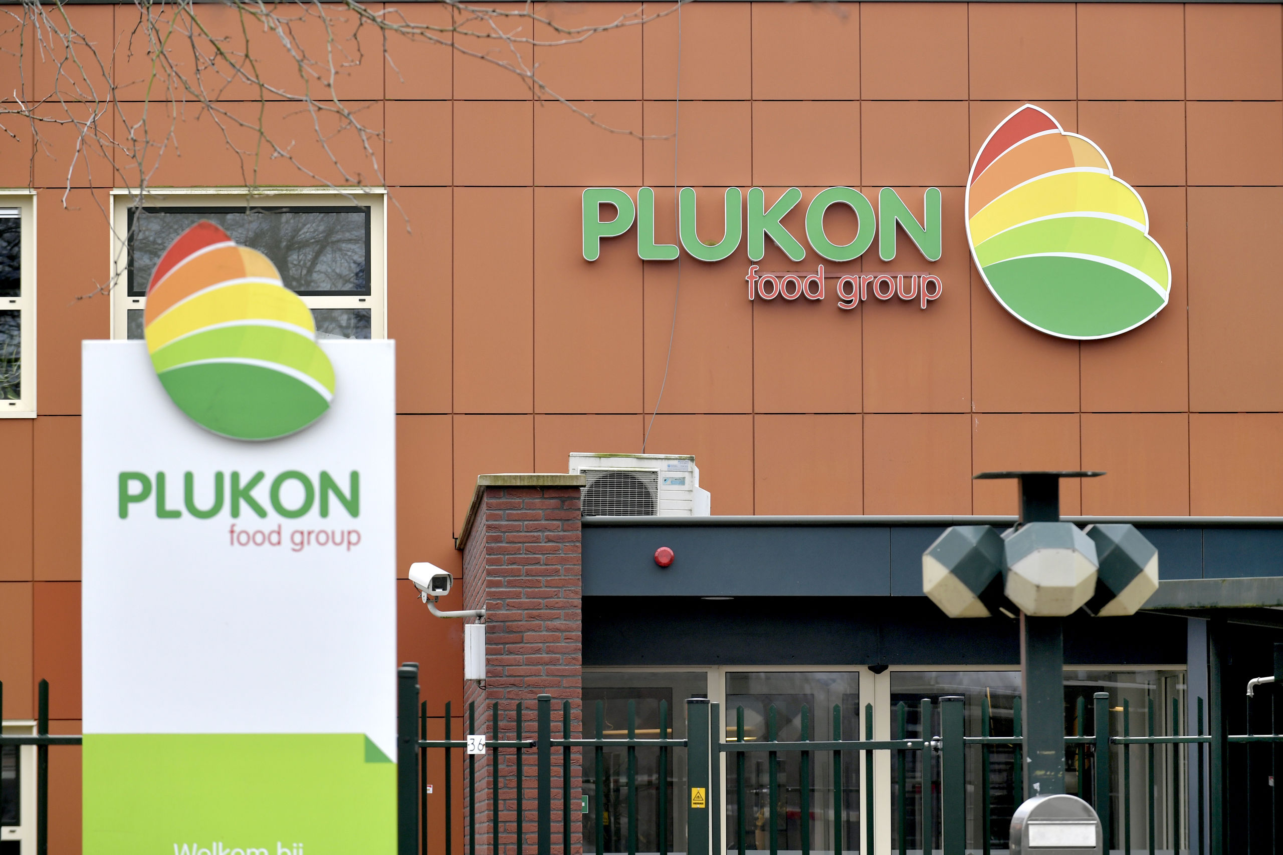 Kippenslachter Plukon opnieuw op overnamepad