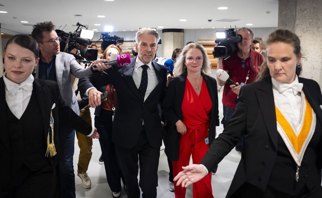 Premier Schoof en nieuwe coalitie beschadigd in eerste Kamerdebat