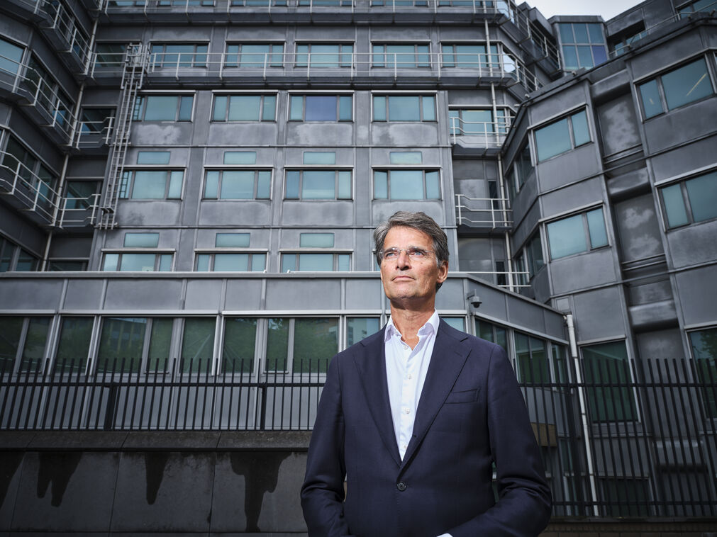 AIVD-baas Akerboom: ‘Mensen zijn sneller in staat én bereid geweld te plegen’