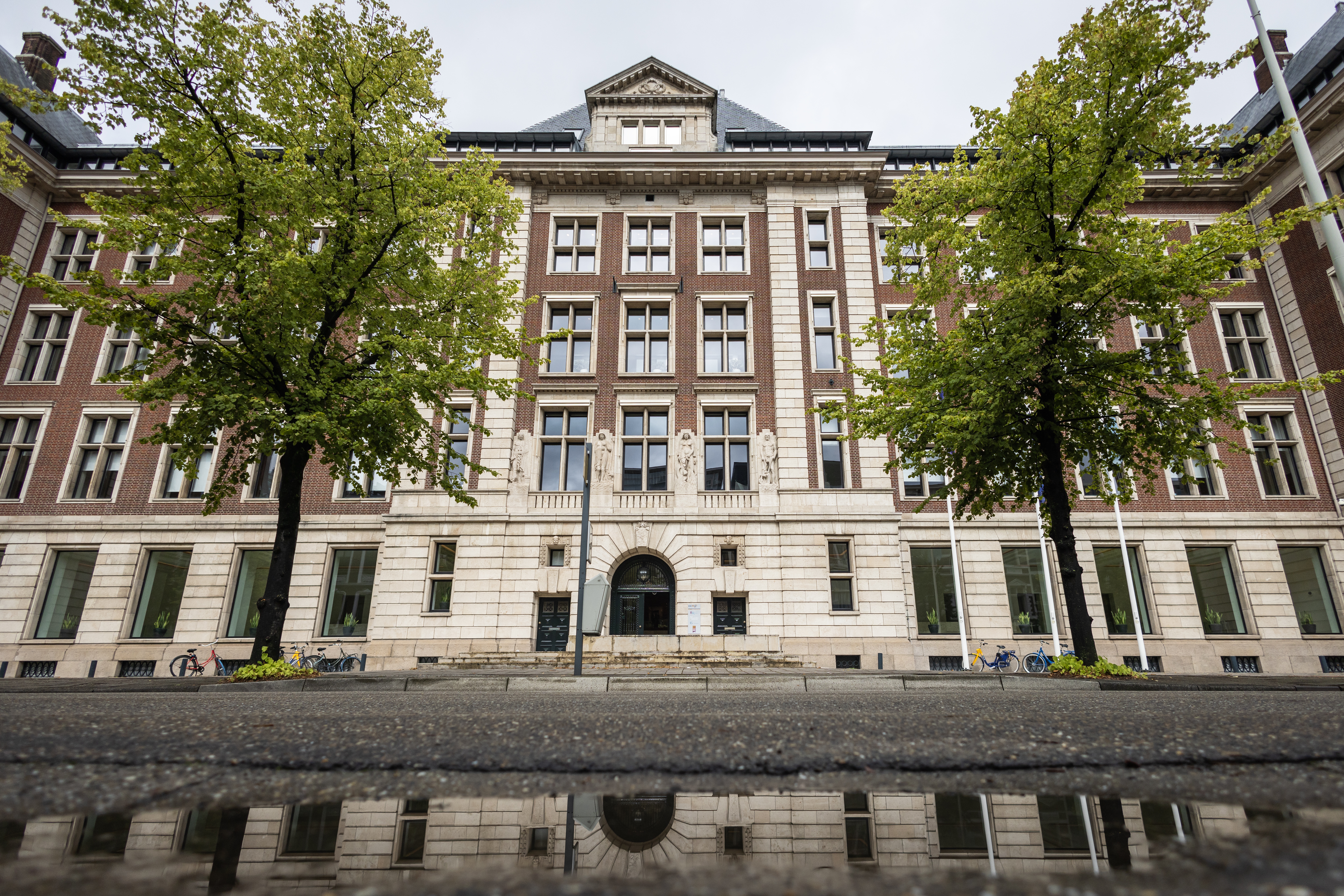 Het CPB is voorstander van marktwerking behalve waar het de eigen ...