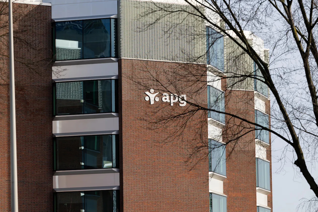 APG boekt verlies met beleggingen, actieve strategie schiet tekort