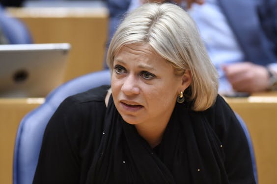 Oud-minister Hennis (VVD) verruilt Kamer voor VN