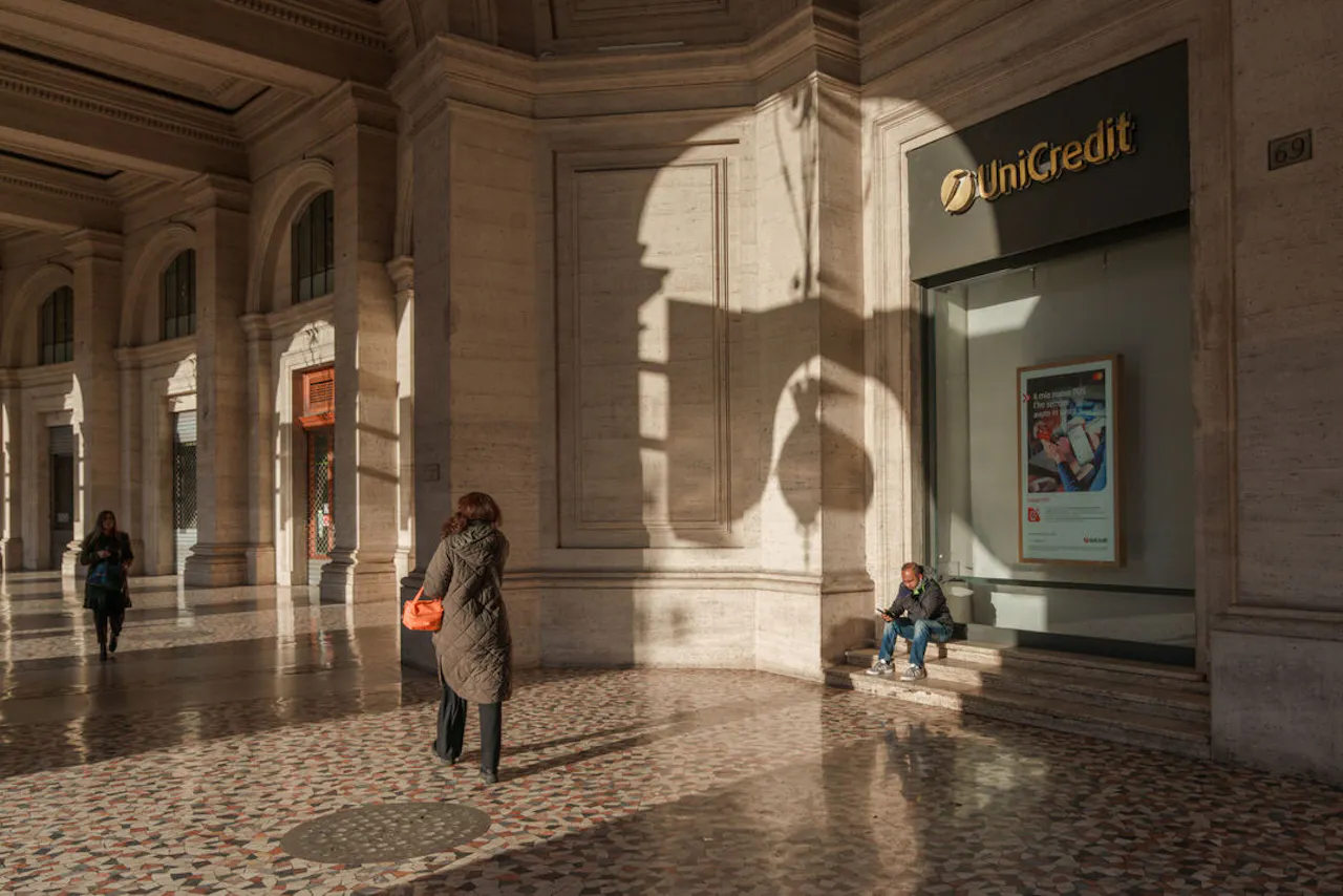UniCredit en Commerzbank vliegen elkaar verder in de haren