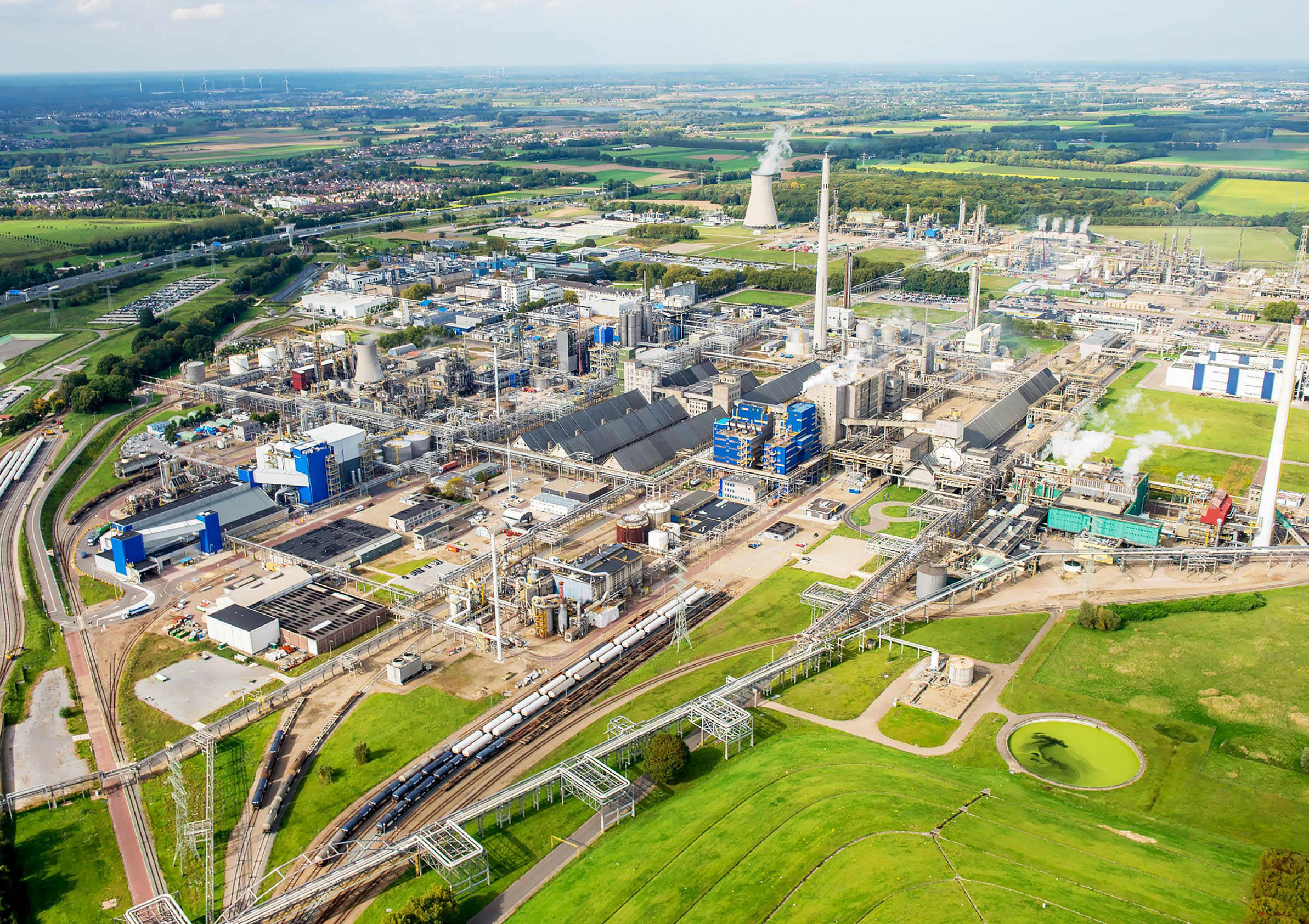 ‘Limburgse fabriek AnQore stoot al vijftig jaar ongemerkt lachgas uit’