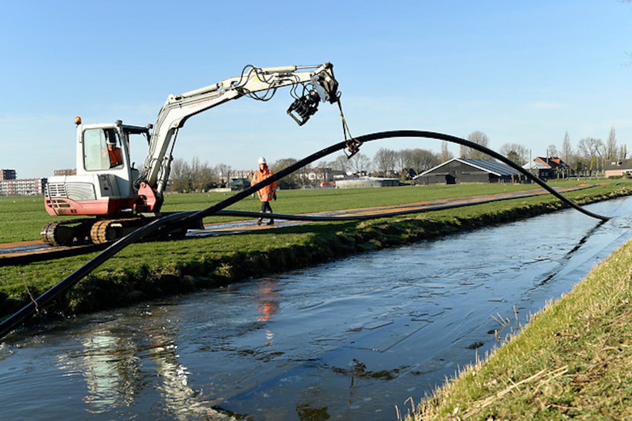 'Netbeheerders waarschuwden te laat voor overvol stroomnet'