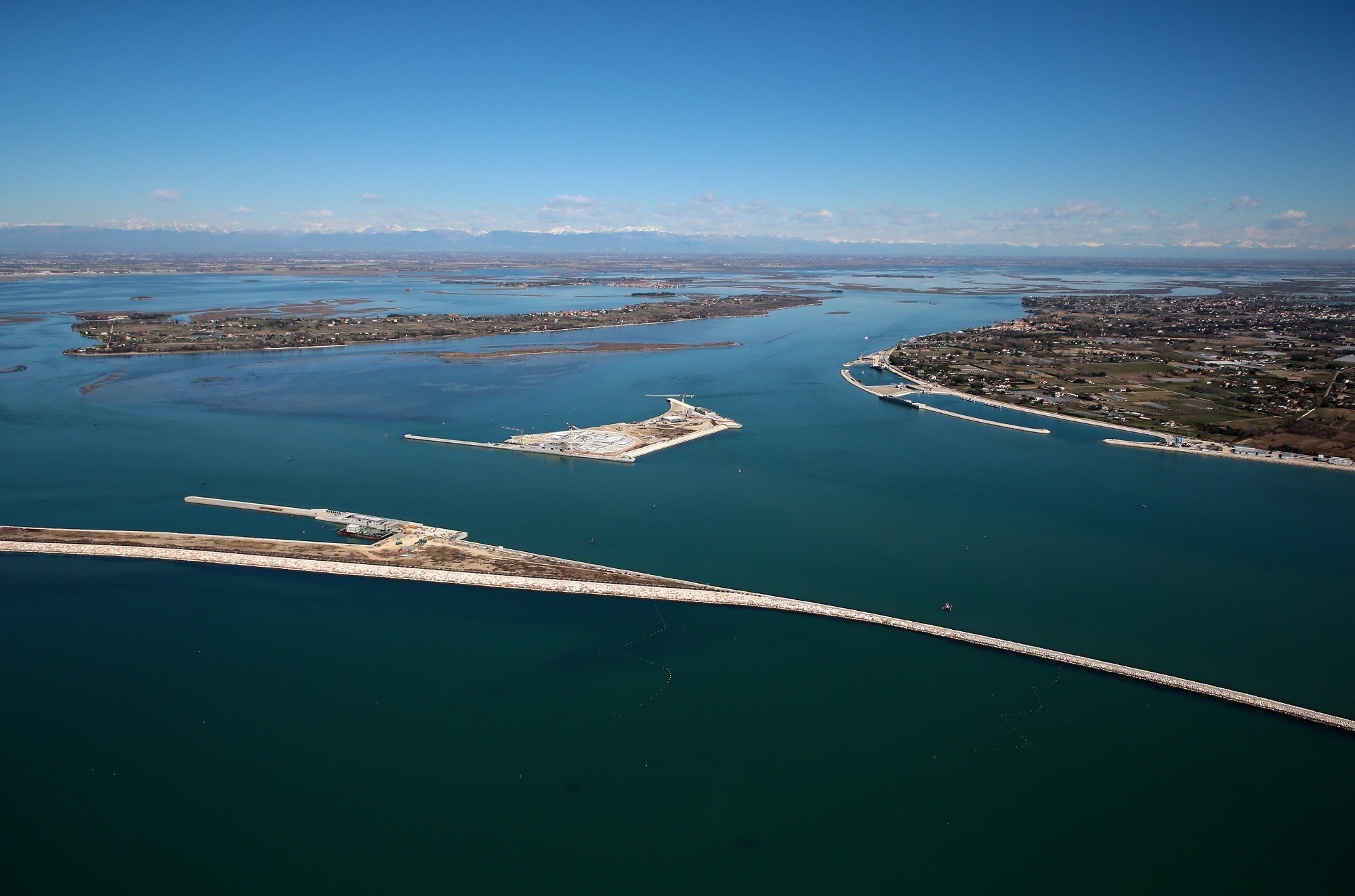 Waar blijft de dam die Venetië moet beschermen?
