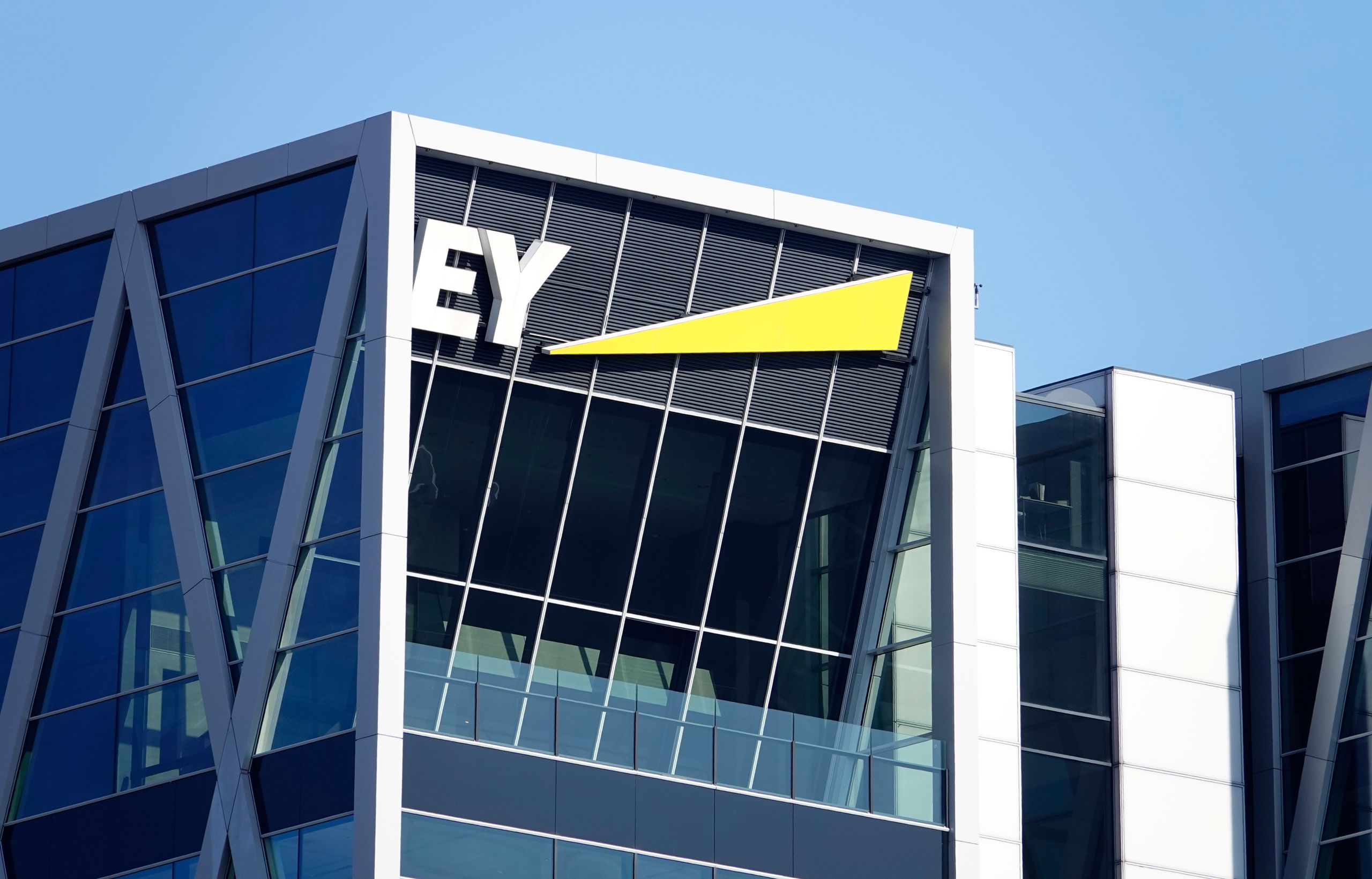 Accountantskantoor EY weigert schikking Vimpelcom-affaire | Het ...