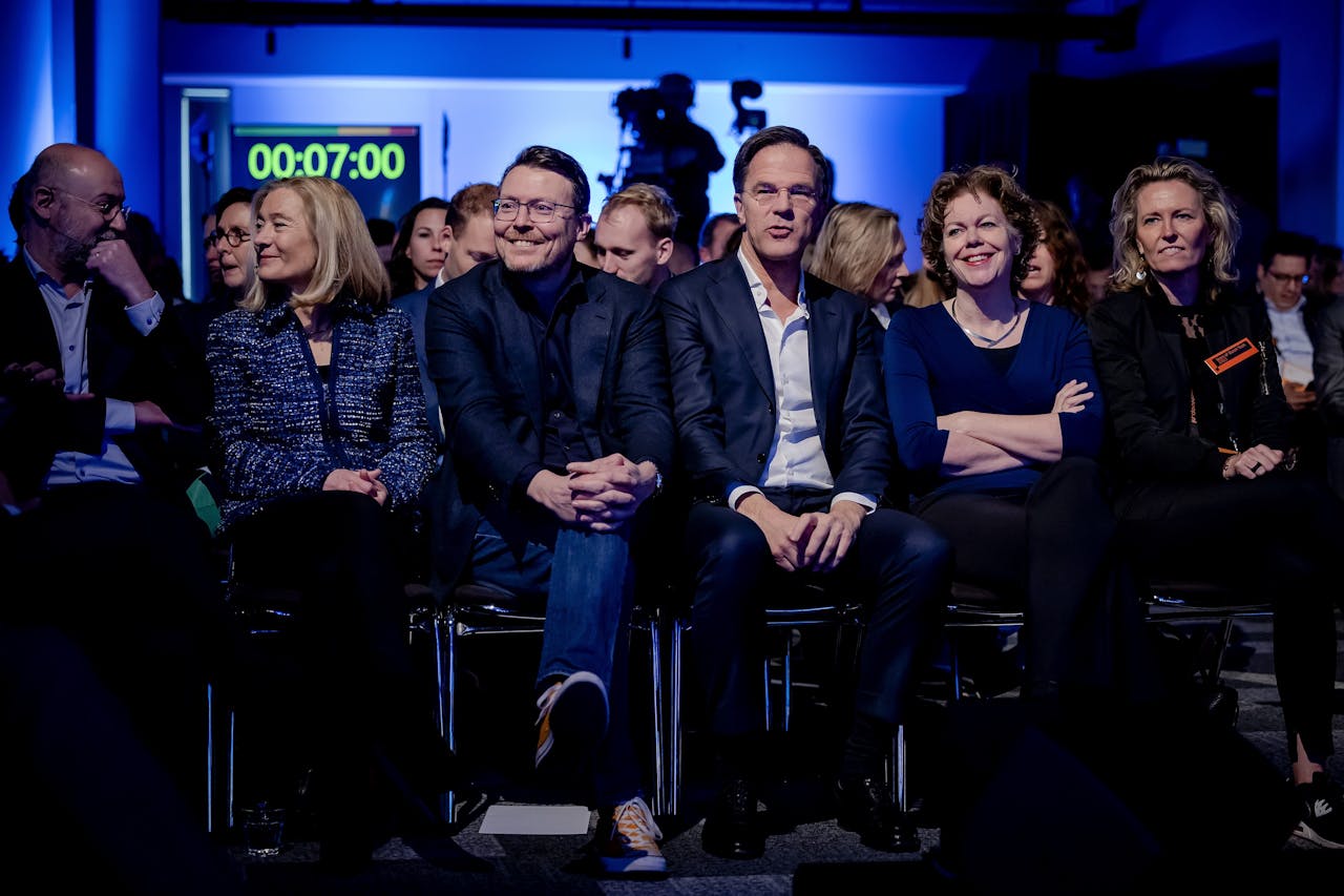 Rutte roemt 'tegen de stroom in zwemmende' techbedrijven