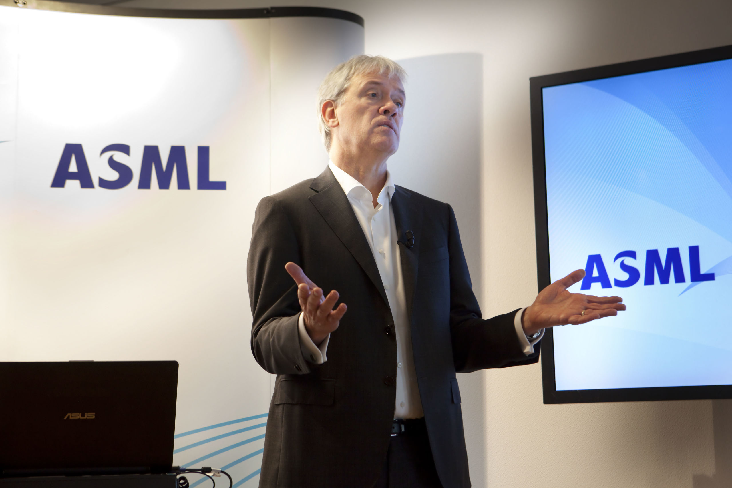 ASML-topman ziet rol politiek bij bescherming bedrijven