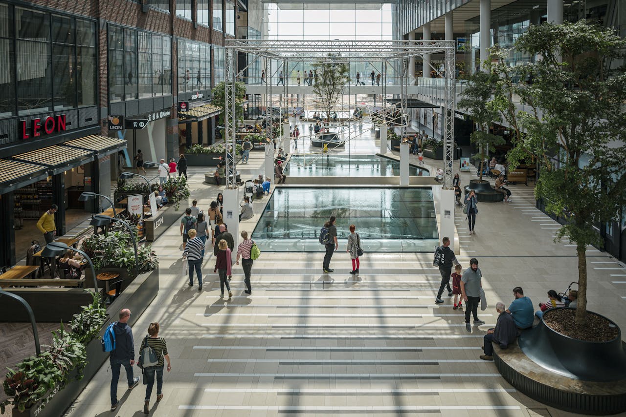 Koersen vastgoedbedrijven hard geraakt door coronavirus en webwinkelen