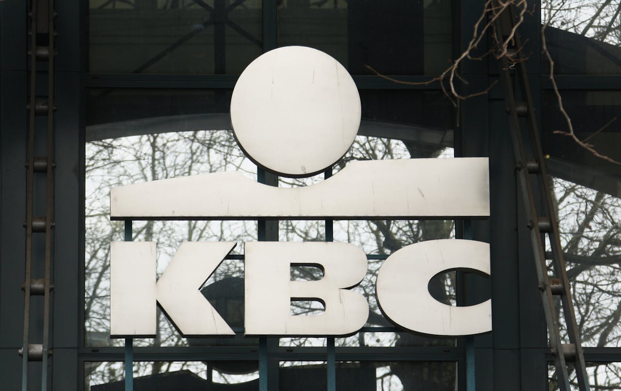 KBC verkoopt eigen aandelen