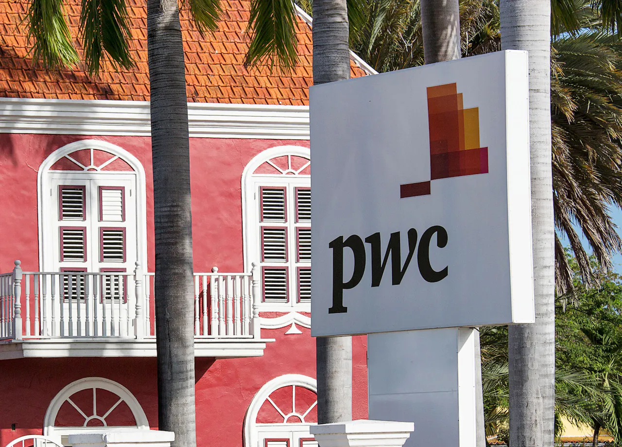 PwC gaat fuseren met Booz & Co