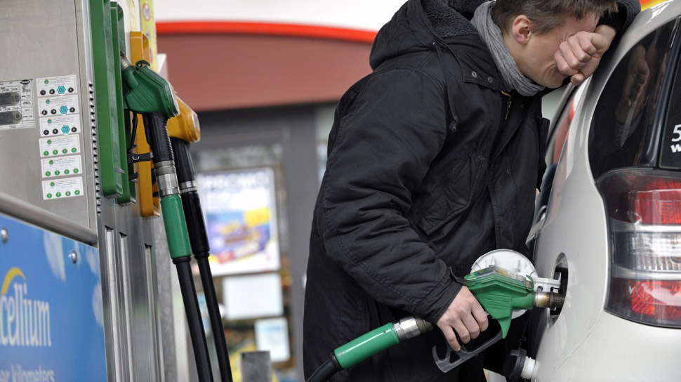 Benzine in verhouding nog nooit zo duur