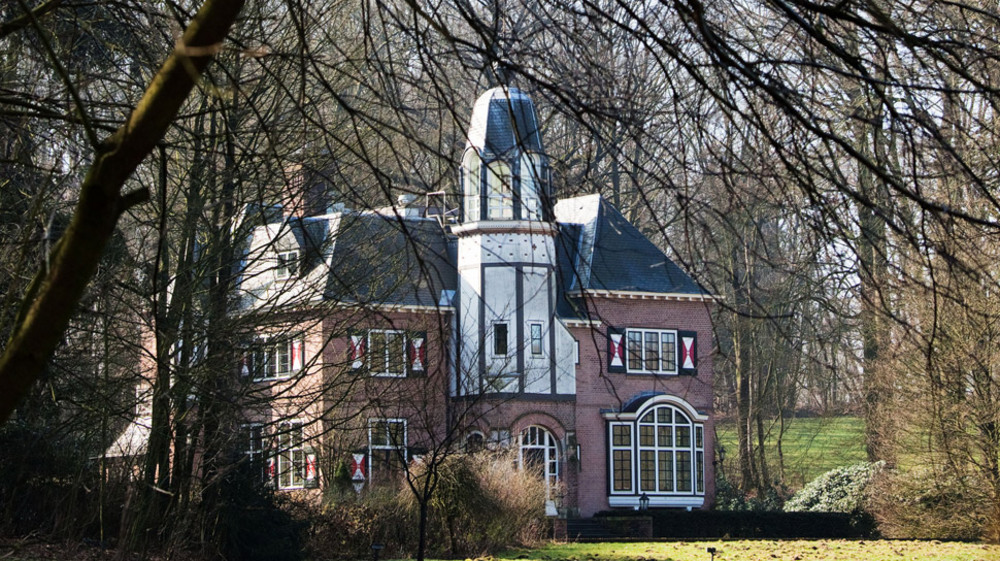 DNB deed aangifte tegen bank van John Deuss