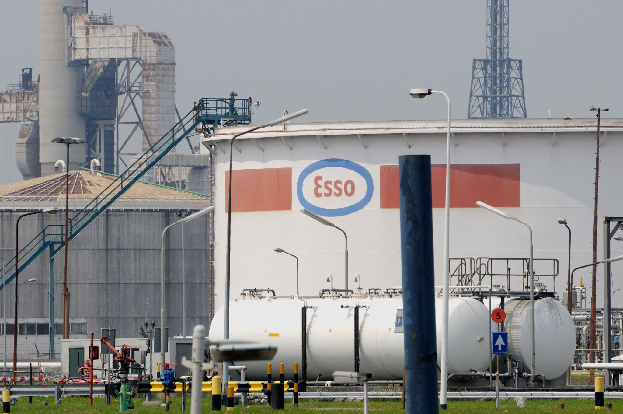 ExxonMobil breidt Rotterdamse raffinaderij uit | Het Financieele Dagblad