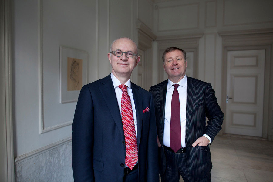 SNS betaalde advocaat van corrupte SNS-bankier