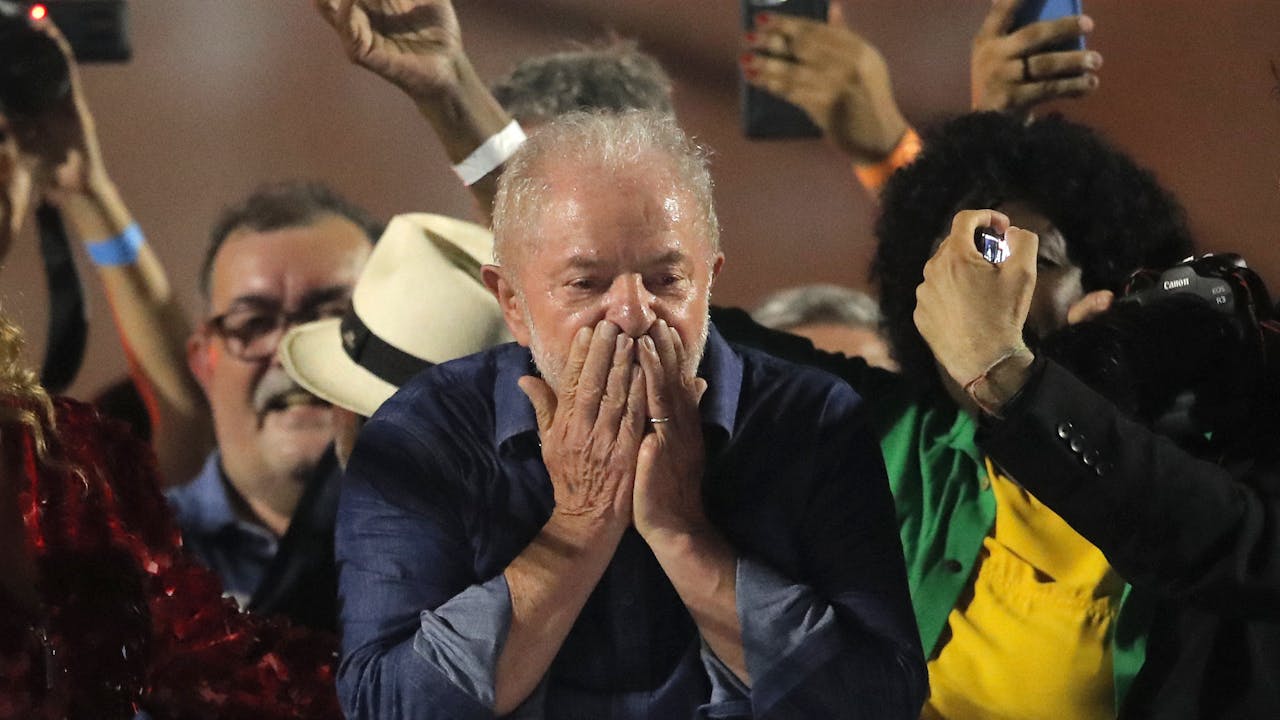 Verkiezingswinnaar Lula erft een diep verdeeld Brazilië, wacht nog op ... Verkiezingswinnaar Lula erft een diep verdeeld Brazilië, wacht nog op ...