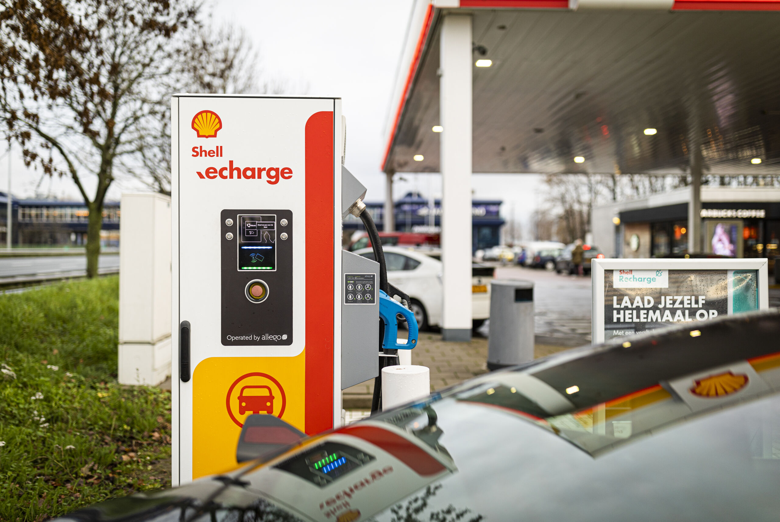 Shell wil CO2-neutraal worden, maar mijdt radicale koerswijziging