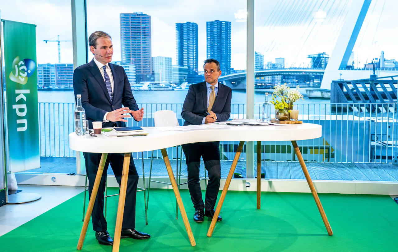 Verbouwing kost KPN omzet en klanten